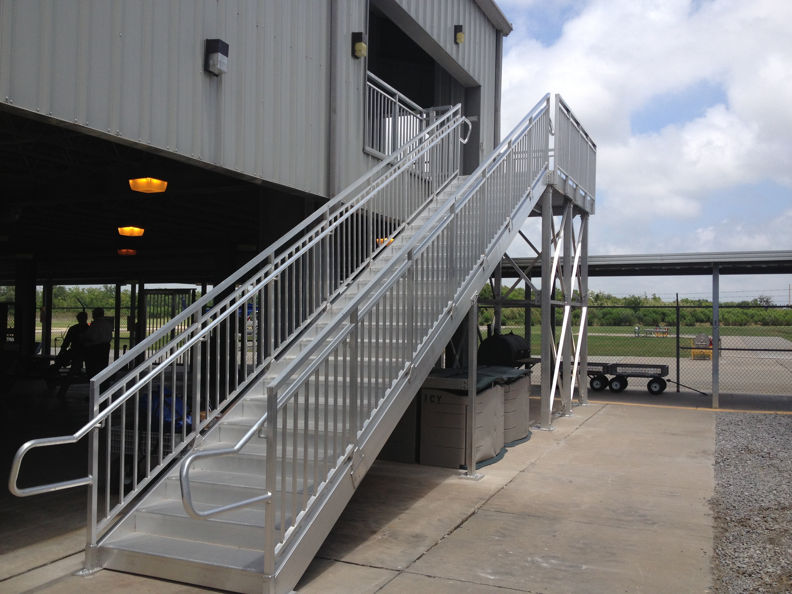 Universal Aluminum Stairs | REDD Team