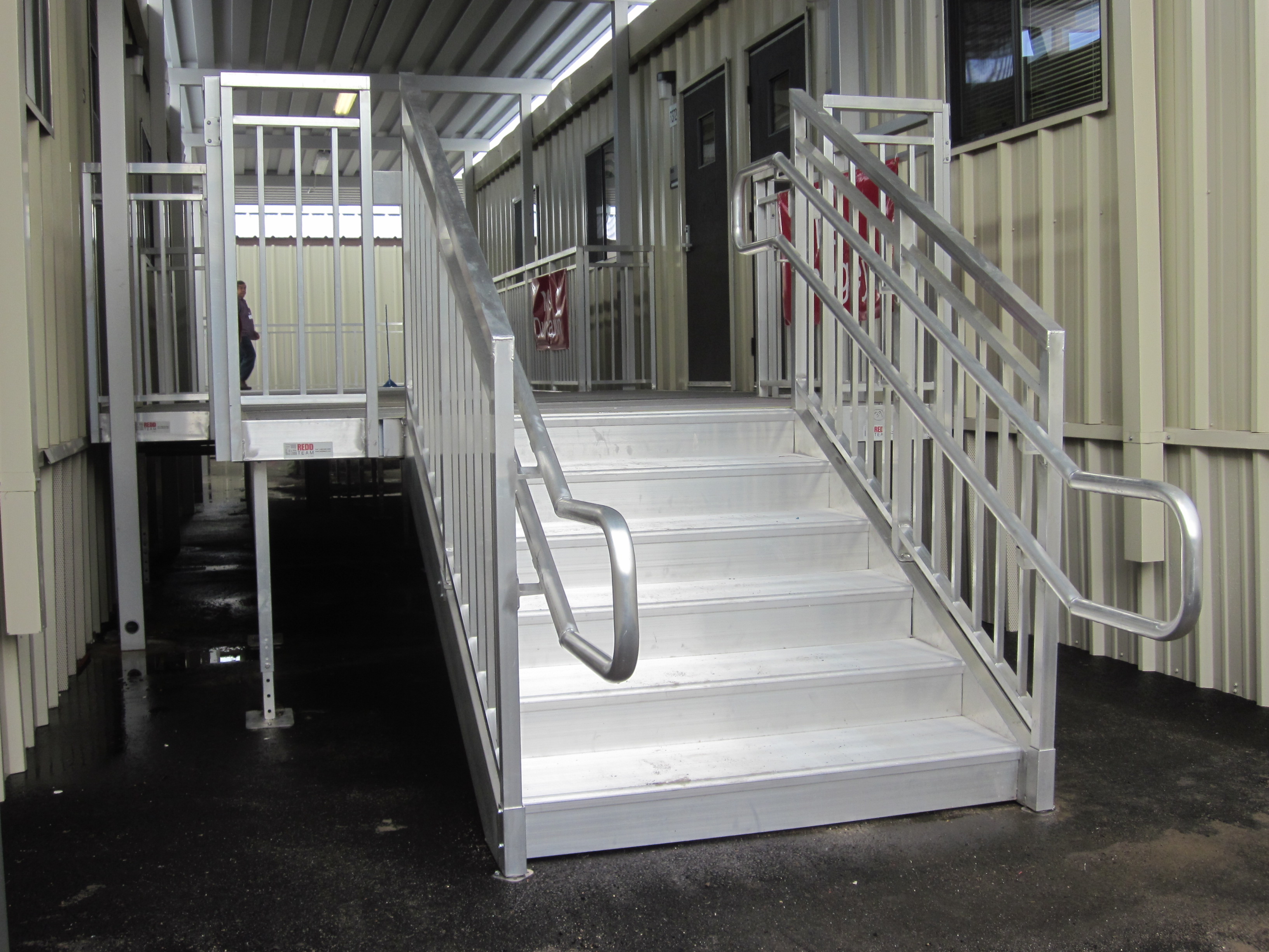 Universal Aluminum Stairs | REDD Team